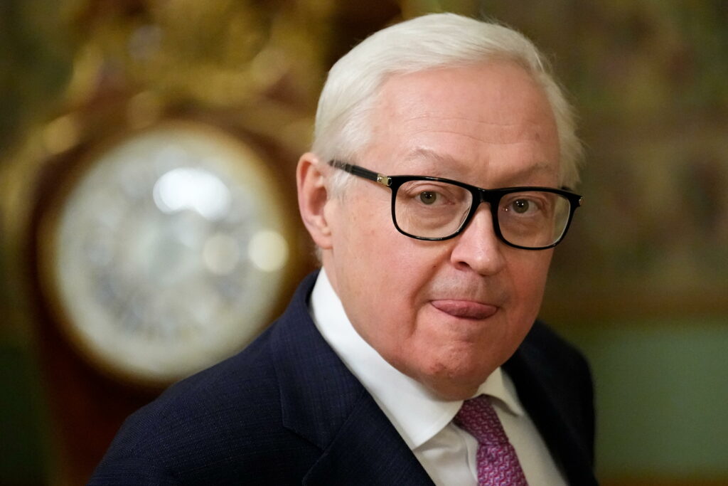 Ryabkov: “Russia pronta a confermare legalmente di non aver intenzione ...
